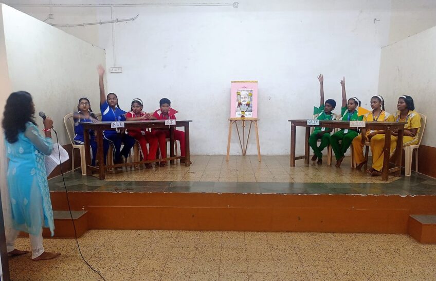 Hindi Day was celebrated with great enthusiasm at Parle Tilak Vidyalaya Association English ...